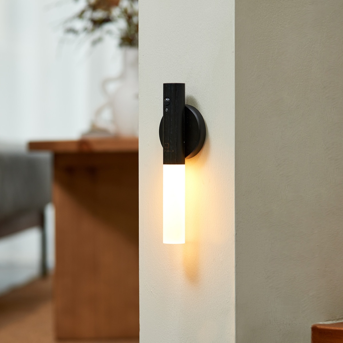 Luz aplique en madera negra Gingko Desing · Gingko · El Corte Inglés