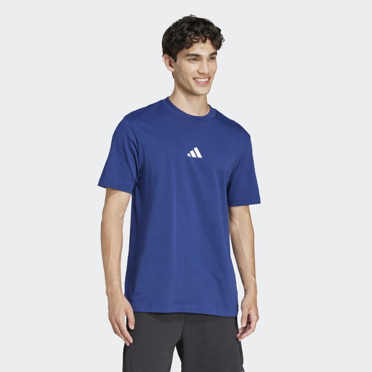 Camiseta de hombre Essentials Small Logo Single Jersey Adidas · adidas · El Corte Inglés
