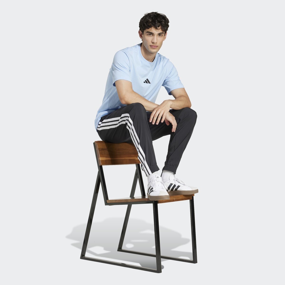 Camiseta de hombre Essentials Small Logo Single Jersey Adidas · adidas · El Corte Inglés