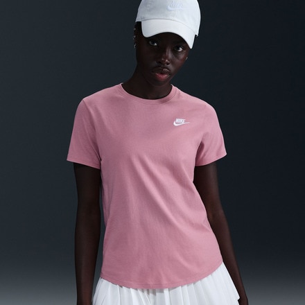 Camiseta de mujer Sportswear Club Essentials Nike · Nike · El Corte Inglés