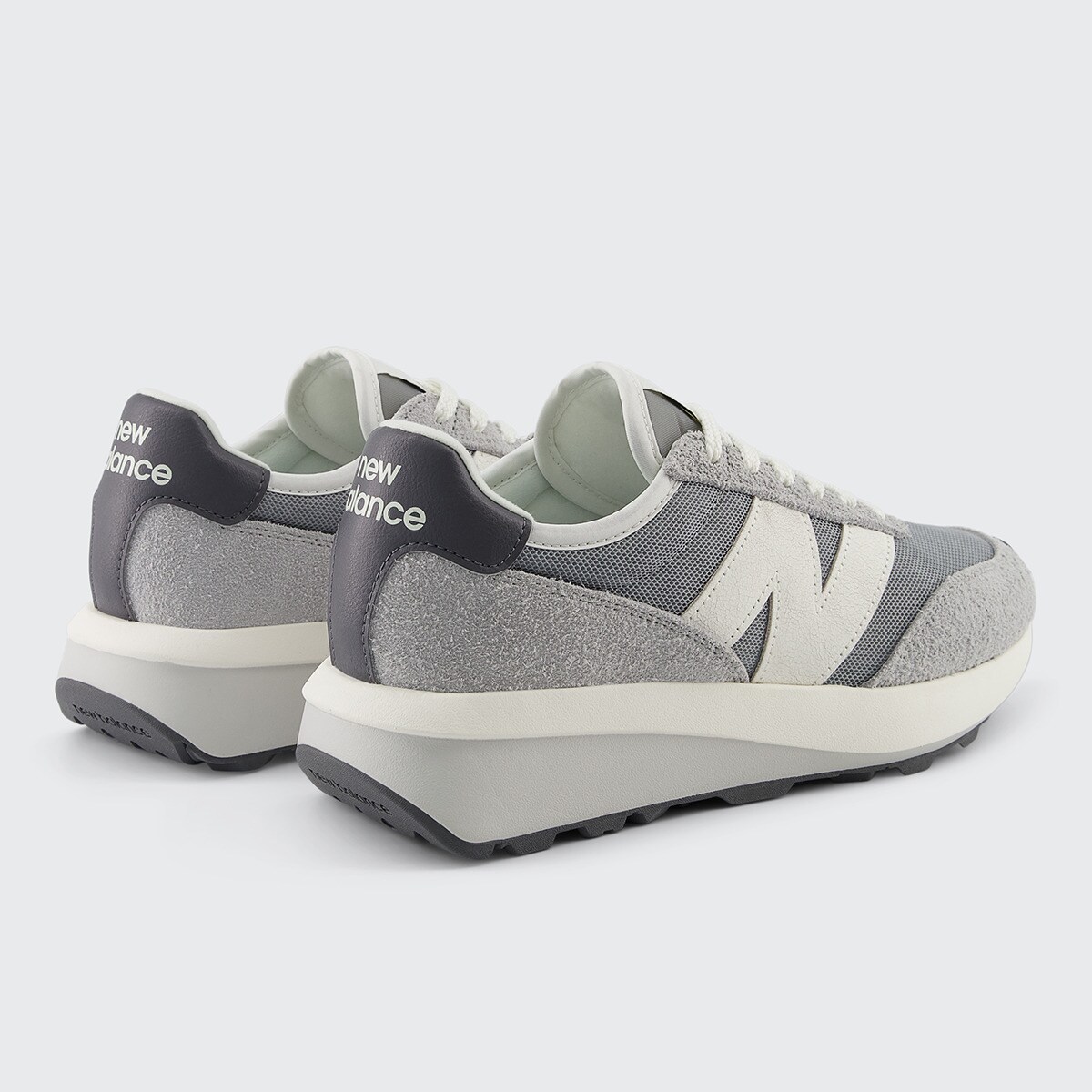 Zapatilla casual unisex U370AH New Balance · New Balance · El Corte Inglés
