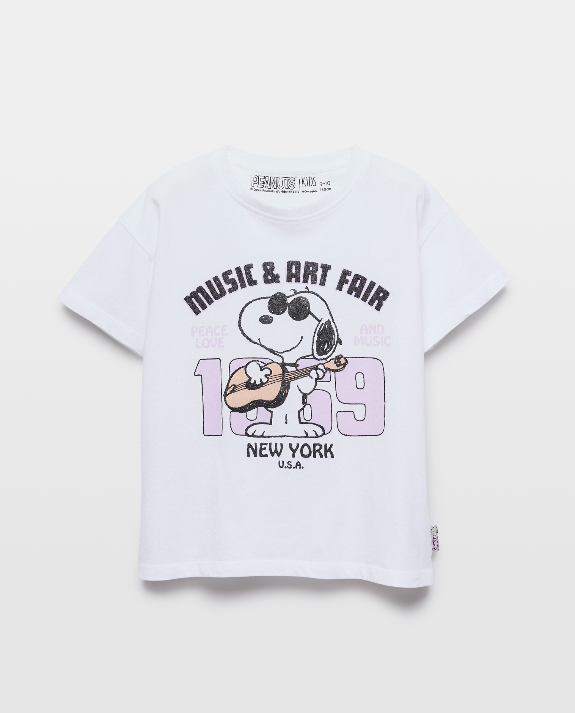 Camiseta manga corta licencia posicional Snoopy con guitarra detalles ...