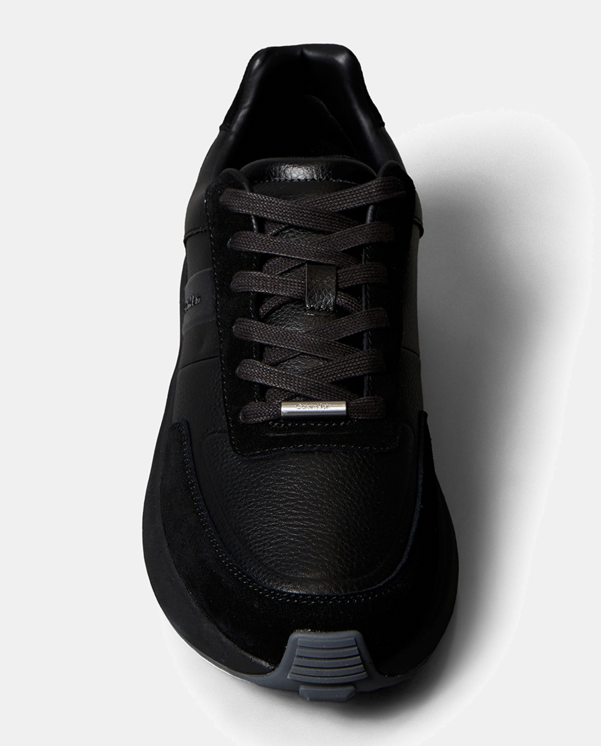 Zapatilla deportiva monocolor Negro · El Corte Inglés