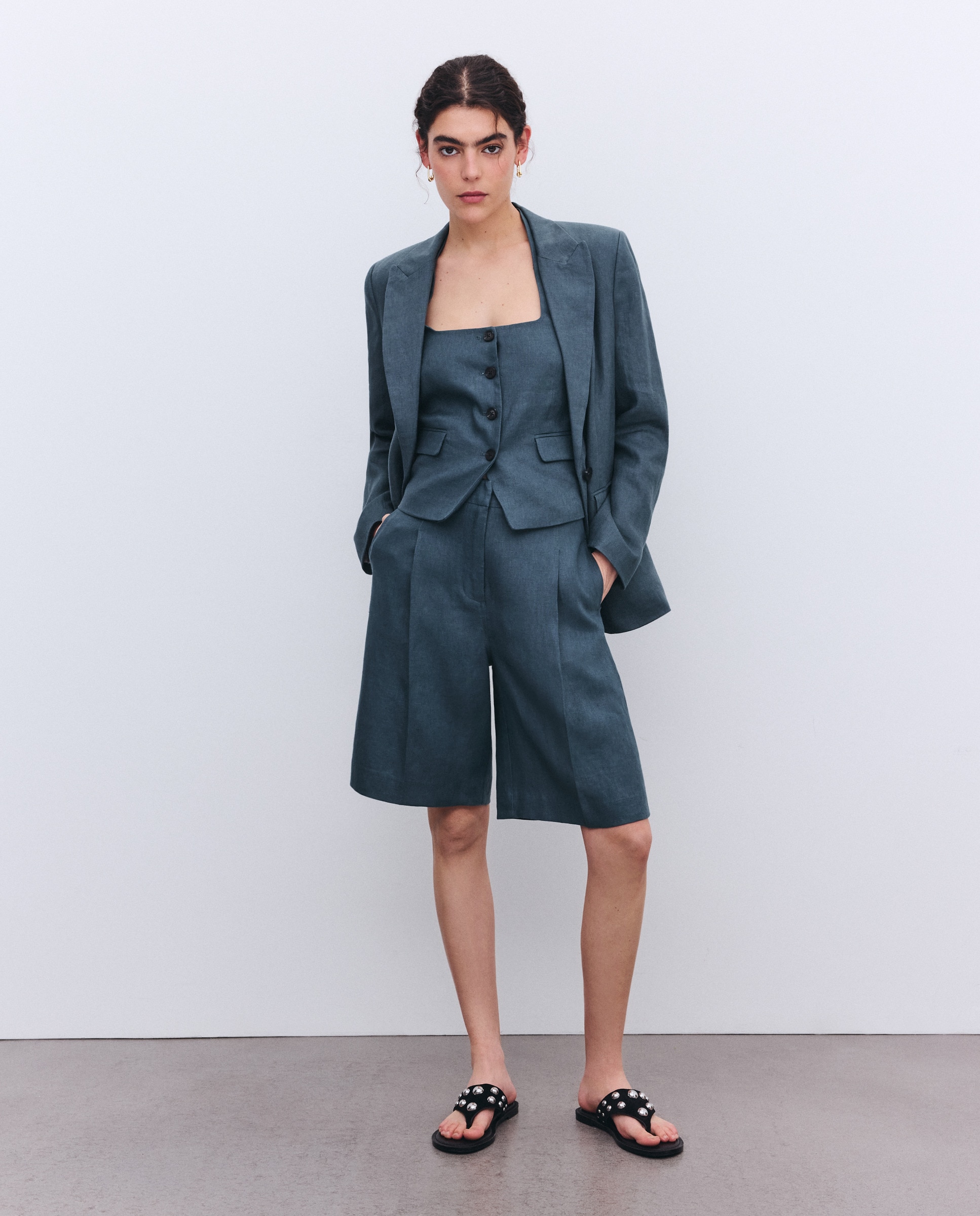Bermuda de mujer de lino con pinzas Verde Pato Tintoretto · El Corte Inglés