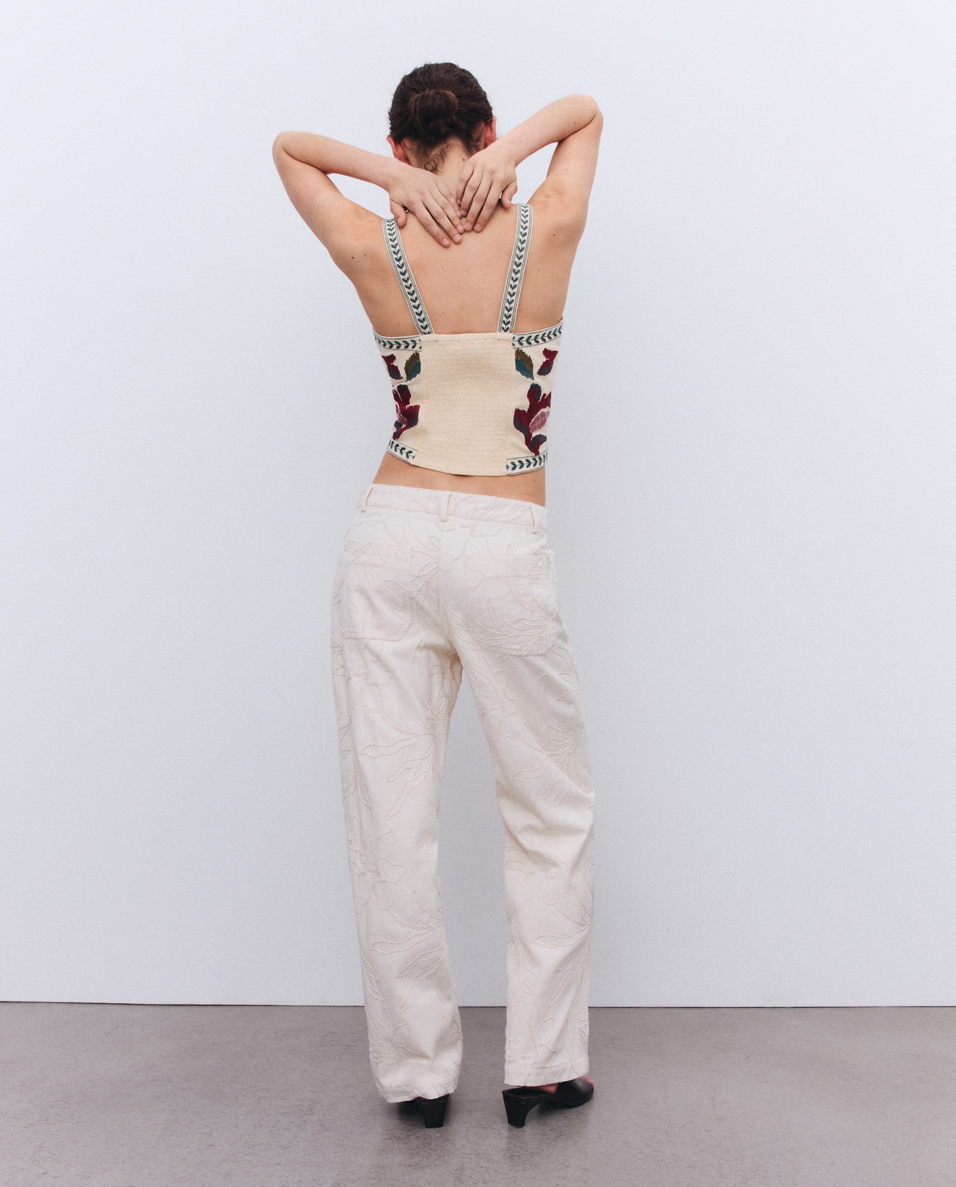 Pantalón de mujer bordado 120 Crudo Tintoretto · El Corte Inglés
