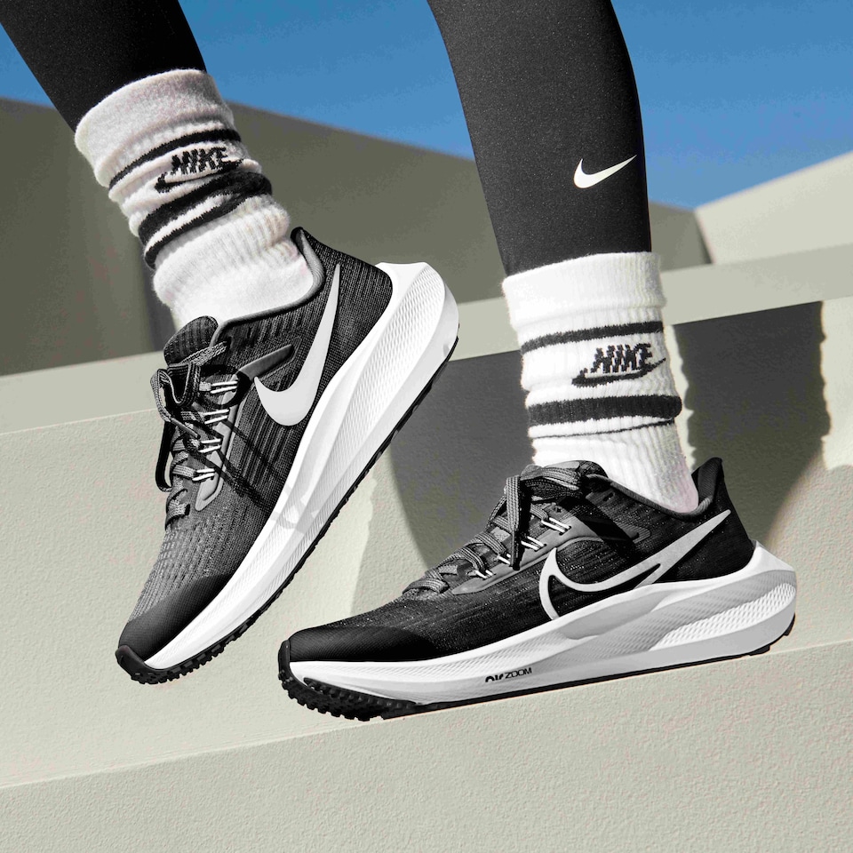 Nike Deportes · El Corte Inglés (2.401)